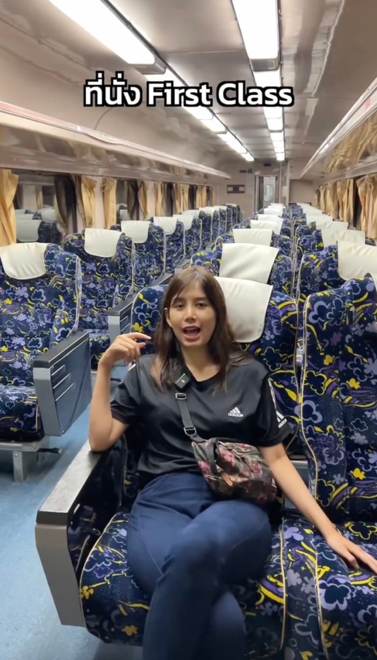 Thai Travel Vlogger Hilariously Reviews KTM Intercity Sleeper Train, Impressed by the Facilities ...